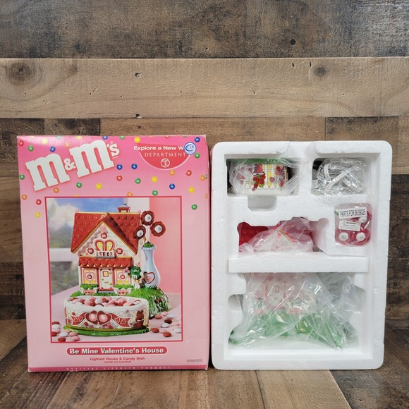 Department 56 | Holiday | Mms Valentines House Department 56 Lighted ...